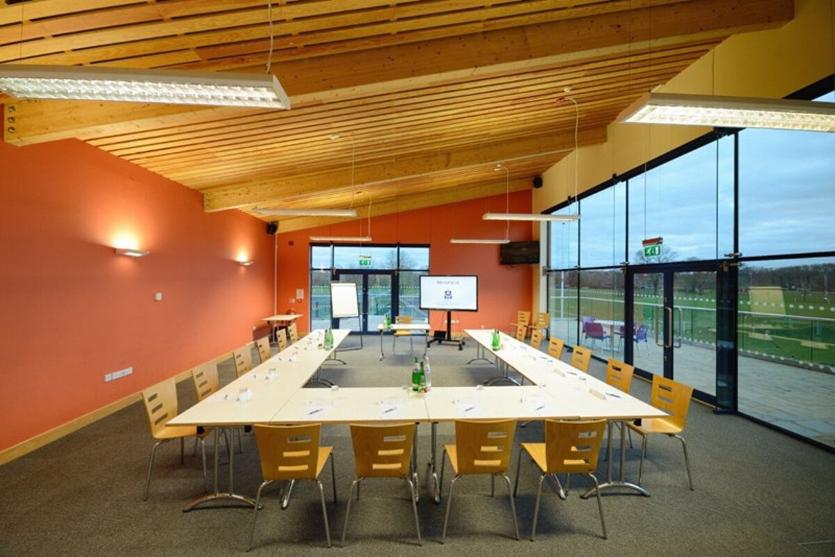 Conference Room for hire in Warwick - SchoolHire