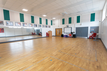 Hire facilities at Chestnut Grove Academy - SchoolHire