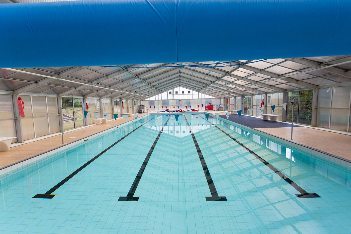 Swimming Pool for hire in Woldingham - SchoolHire