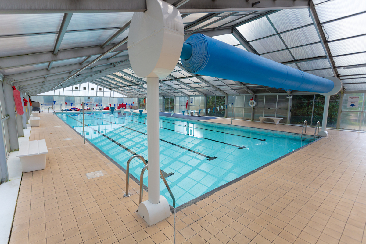 Swimming Pool for hire in Woldingham - SchoolHire