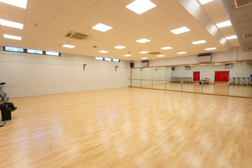 Hire facilities at Thomas Rotherham College Sports Centre - SchoolHire