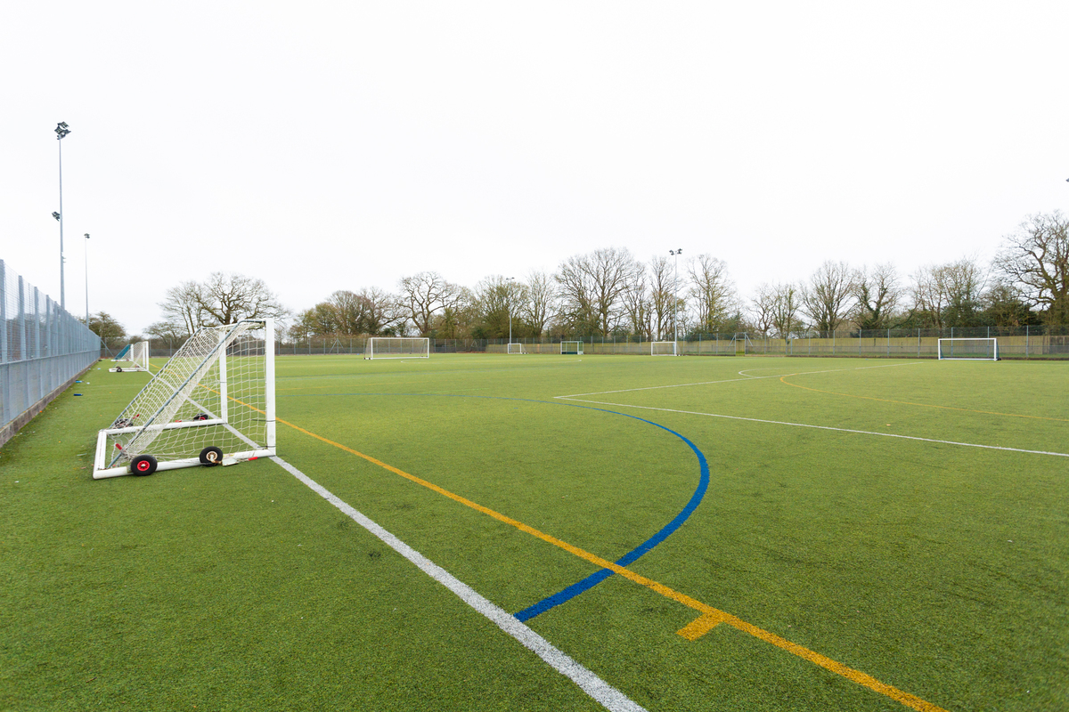 Artificial Pitches (2G/3G) for hire in Newbury - SchoolHire