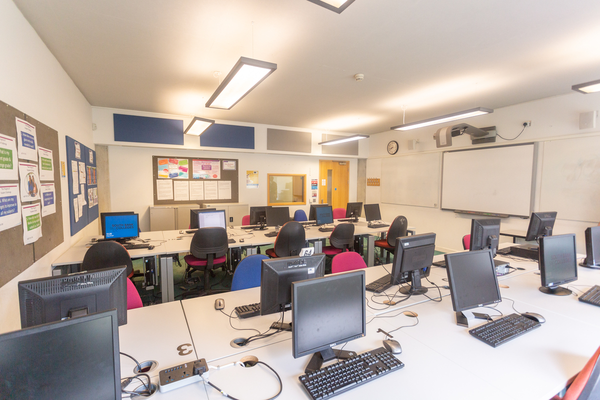 ICT Suite for hire in London - Lambeth - SchoolHire