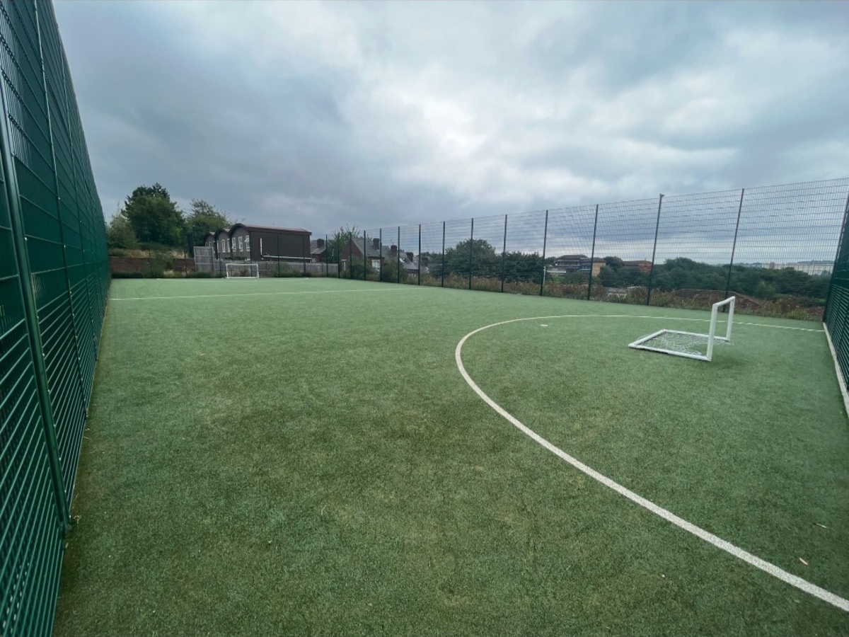 Artificial Pitches (2G/3G) for hire in Sheffield - EDU
