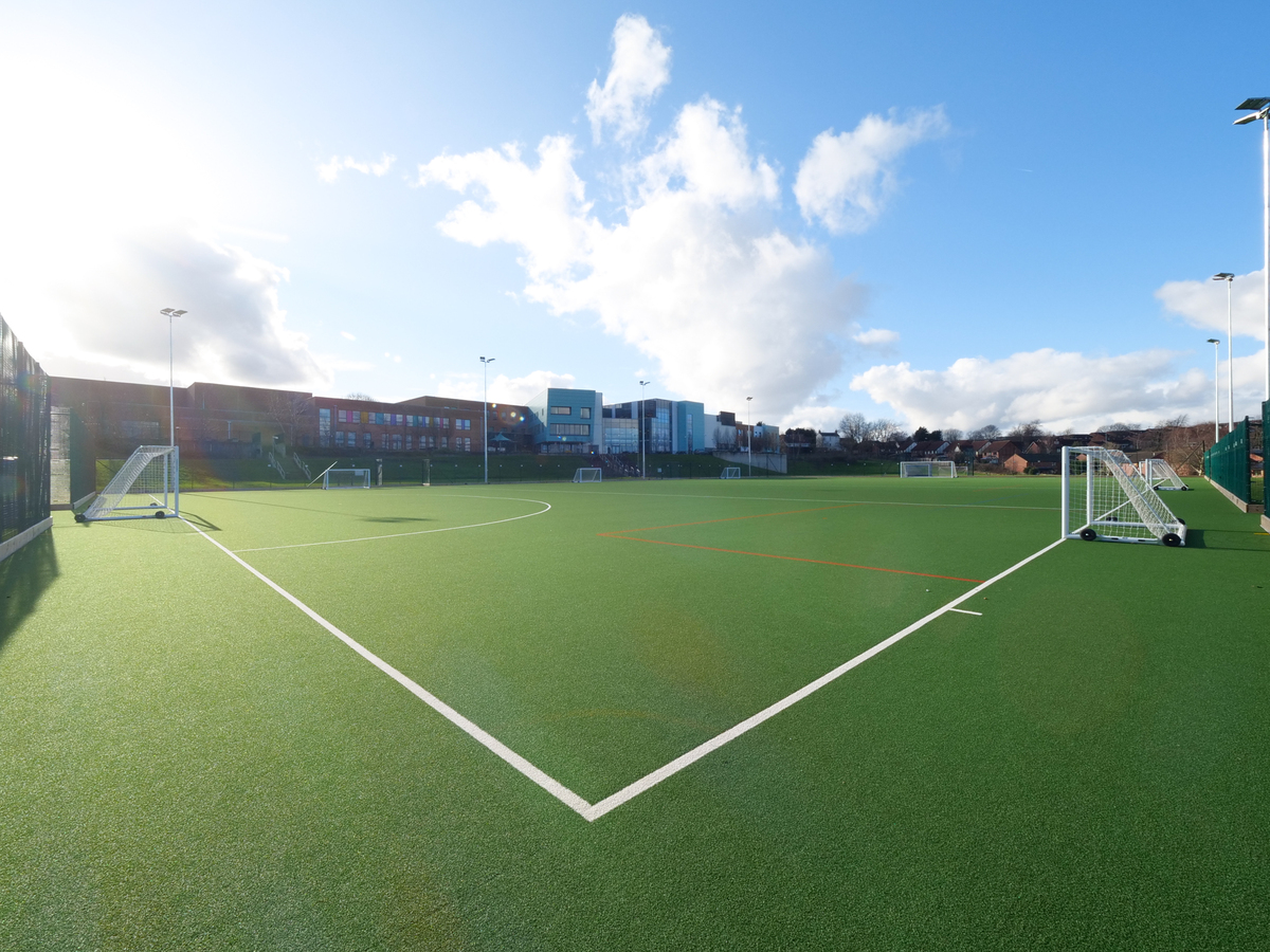 Artificial Pitches (2G/3G) for hire in Leeds - SchoolHire