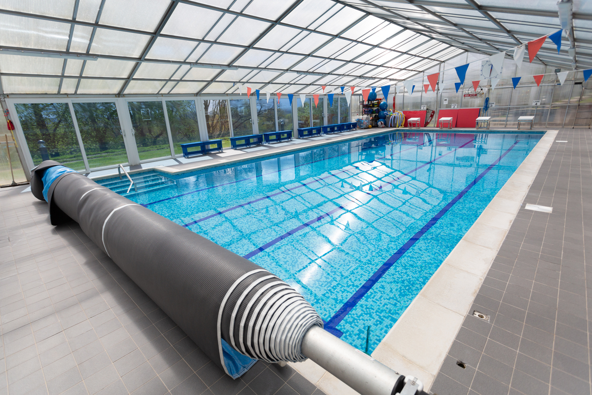 Swimming Pool for hire in Oxted - SchoolHire