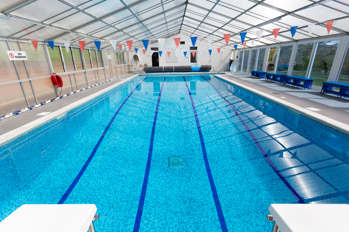 Swimming Pool for hire in Oxted - SchoolHire