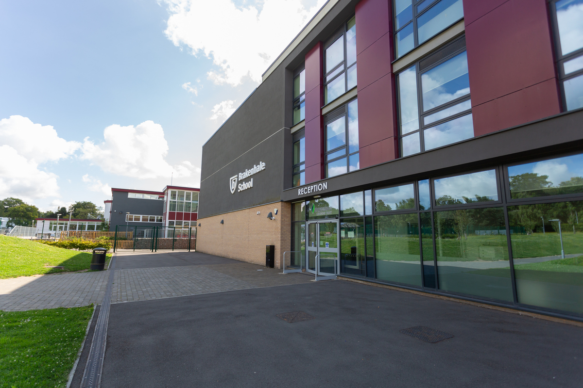 Hire facilities at Brakenhale School - SchoolHire