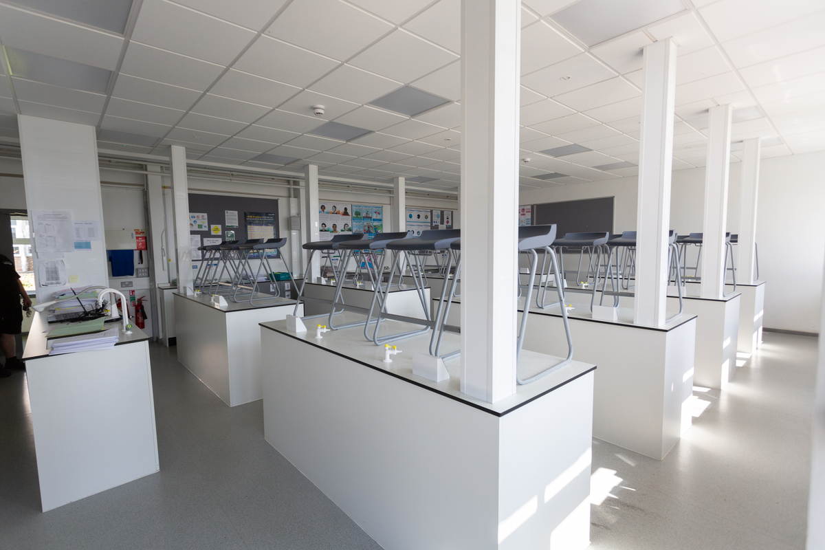 Science Classroom for hire in Romford - SchoolHire