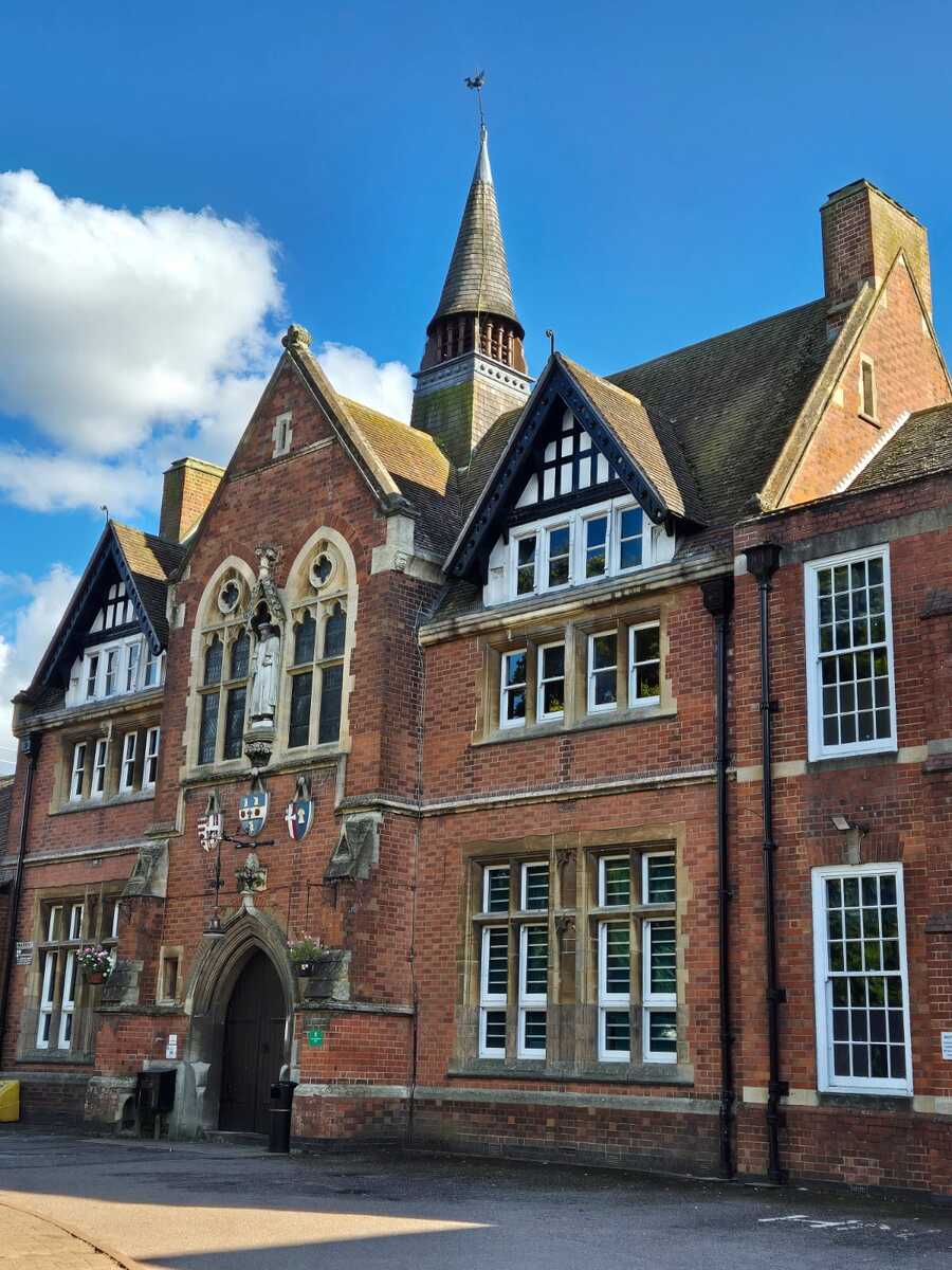 Hire facilities at Lawrence Sheriff School - SchoolHire