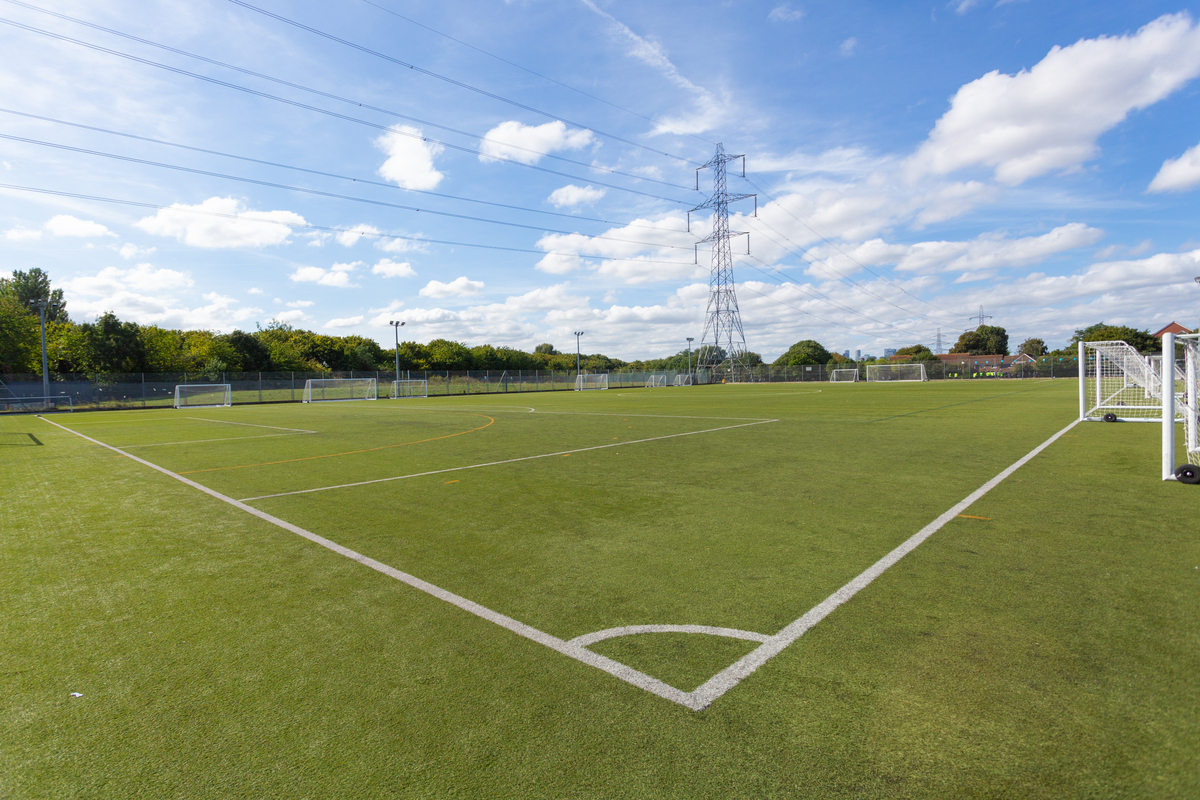 Artificial Pitches (2G/3G) for hire in Newham - SchoolHire