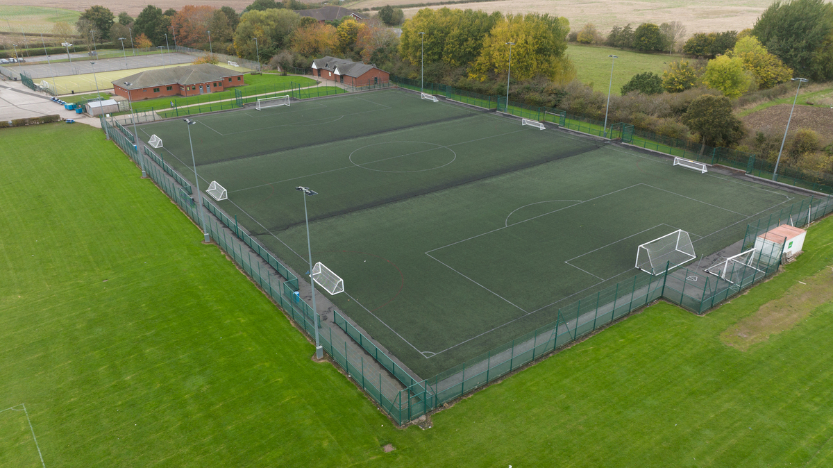 Artificial Pitches (2G/3G) for hire in Tamworth - SchoolHire