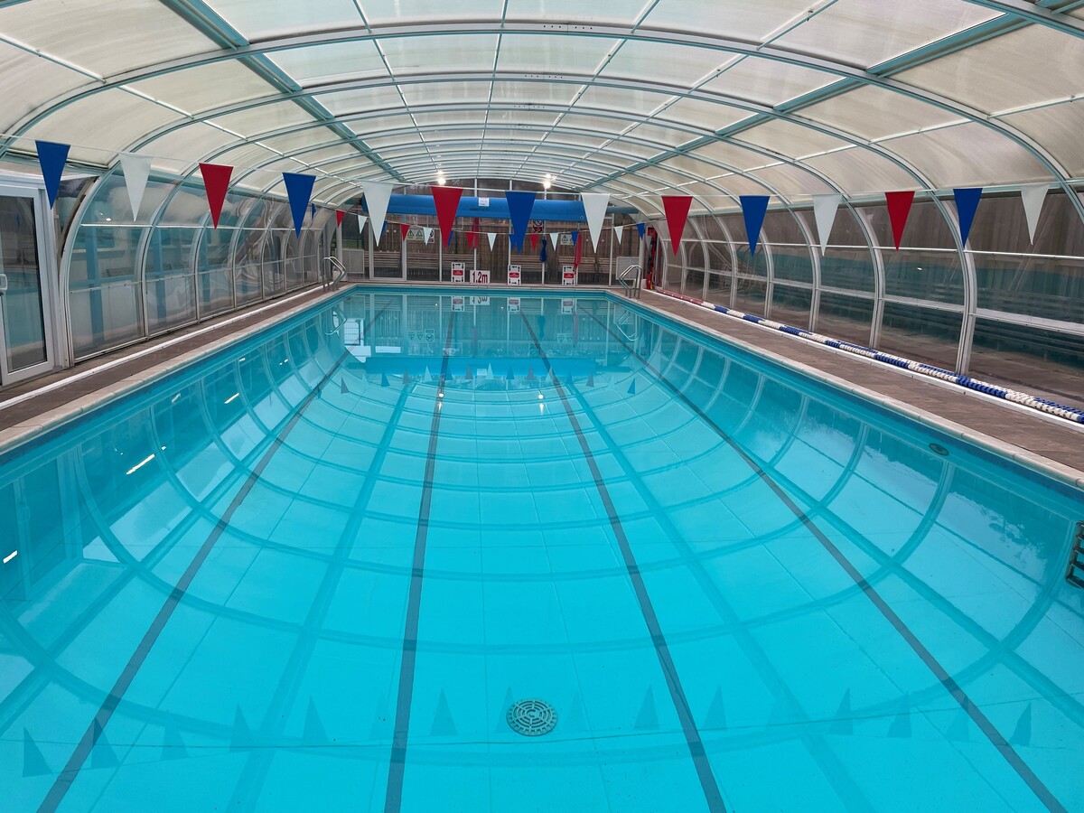Swimming Pool for hire in Somerset - SchoolHire