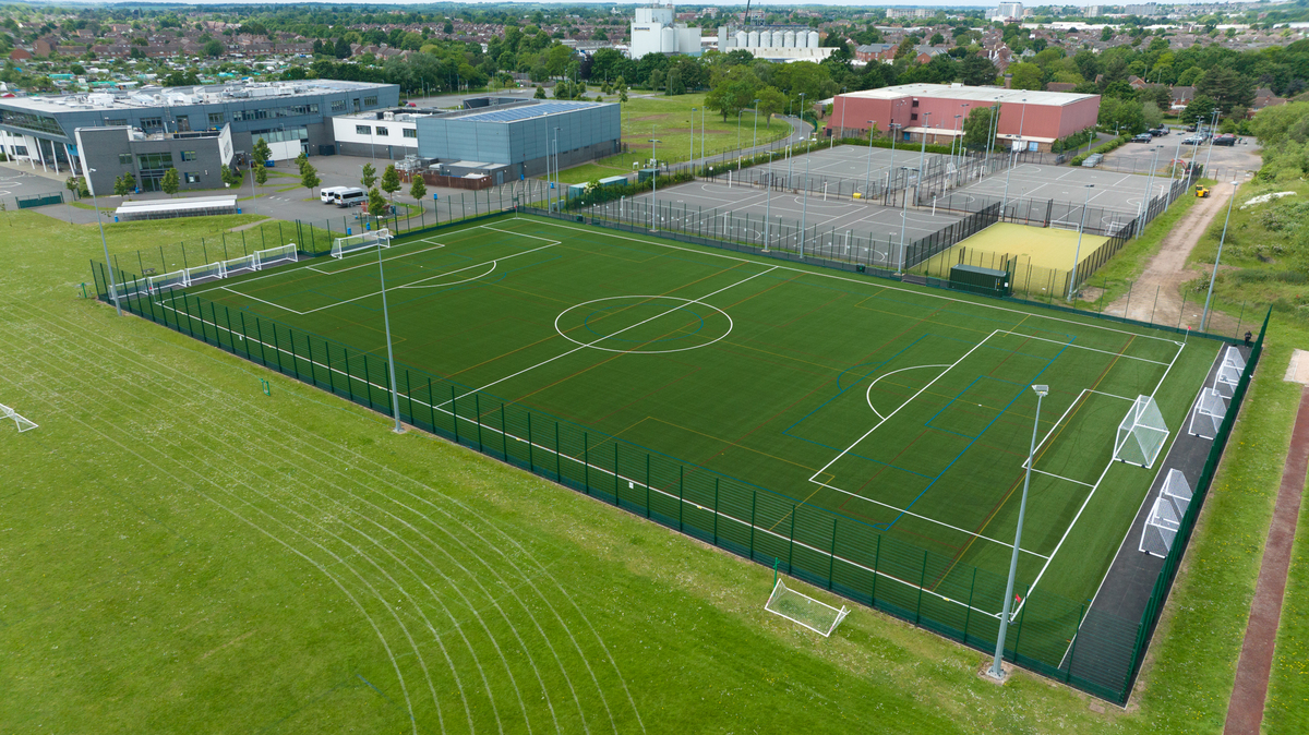 Artificial Pitches (2G/3G) for hire in Bedford - SchoolHire