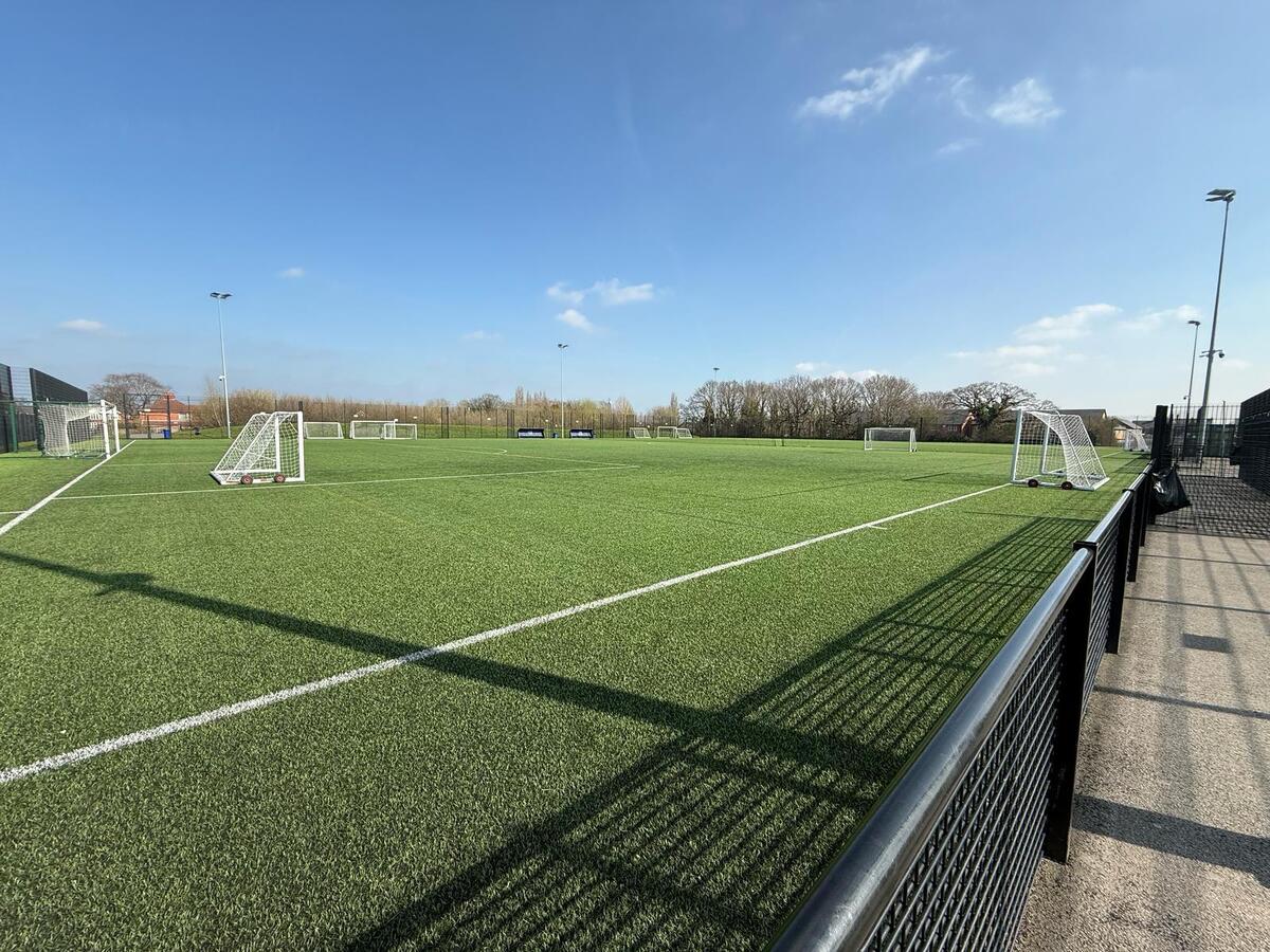 Artificial Pitches (2G/3G) for hire in Winsford - EDU