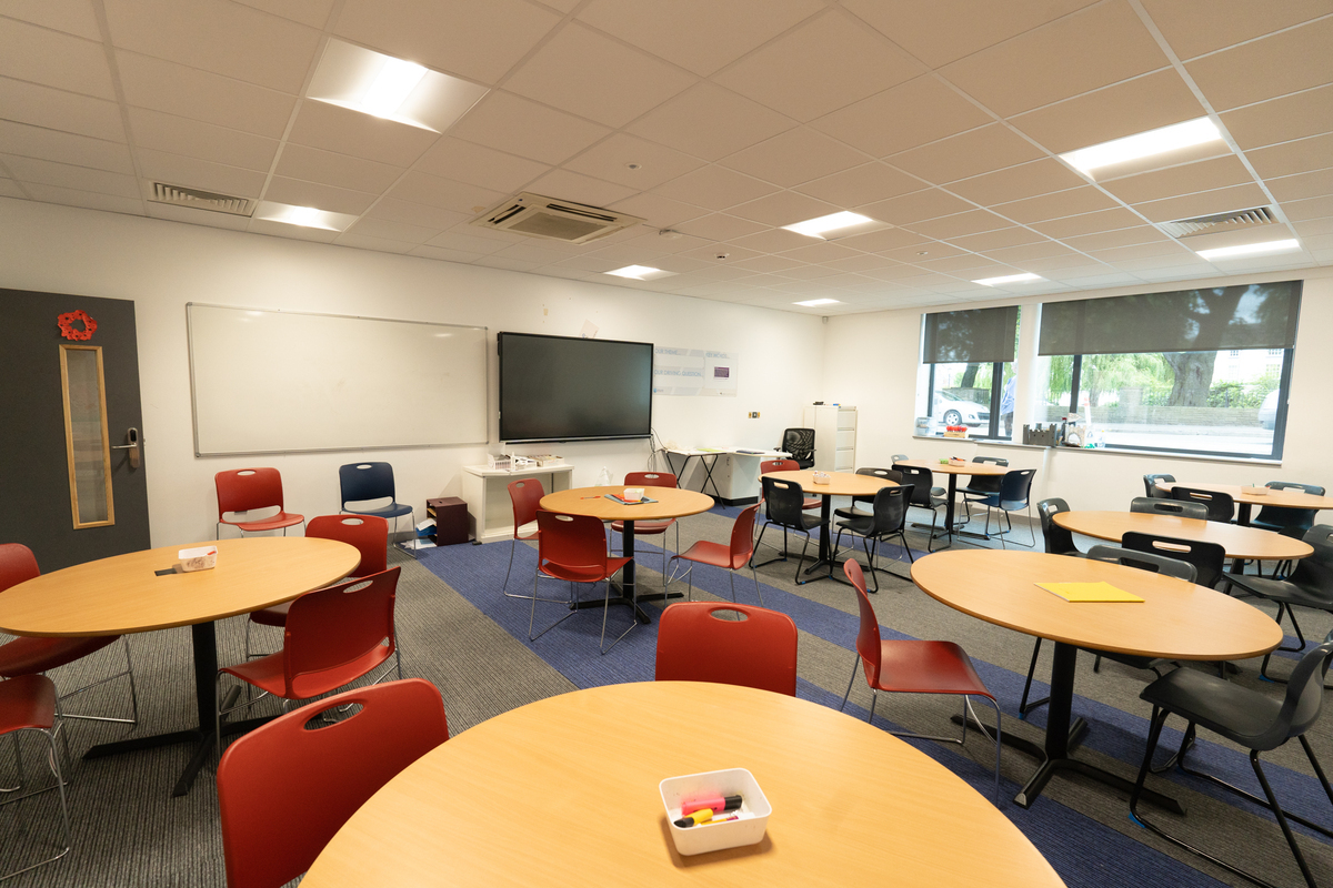 Classroom for hire in West Bromwich - SchoolHire